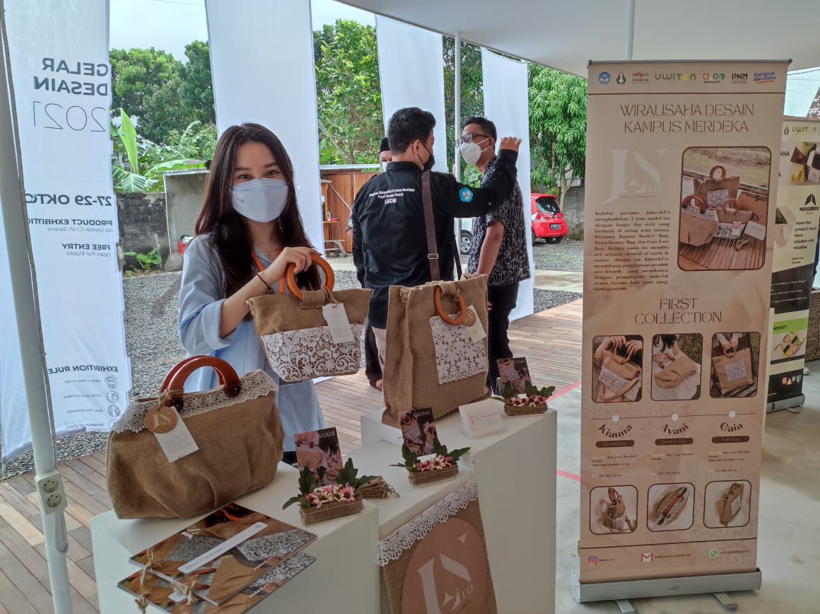 FAD UKDW Adakan Pameran Hasil Karya PKKM Desain Produk - seremonia.id