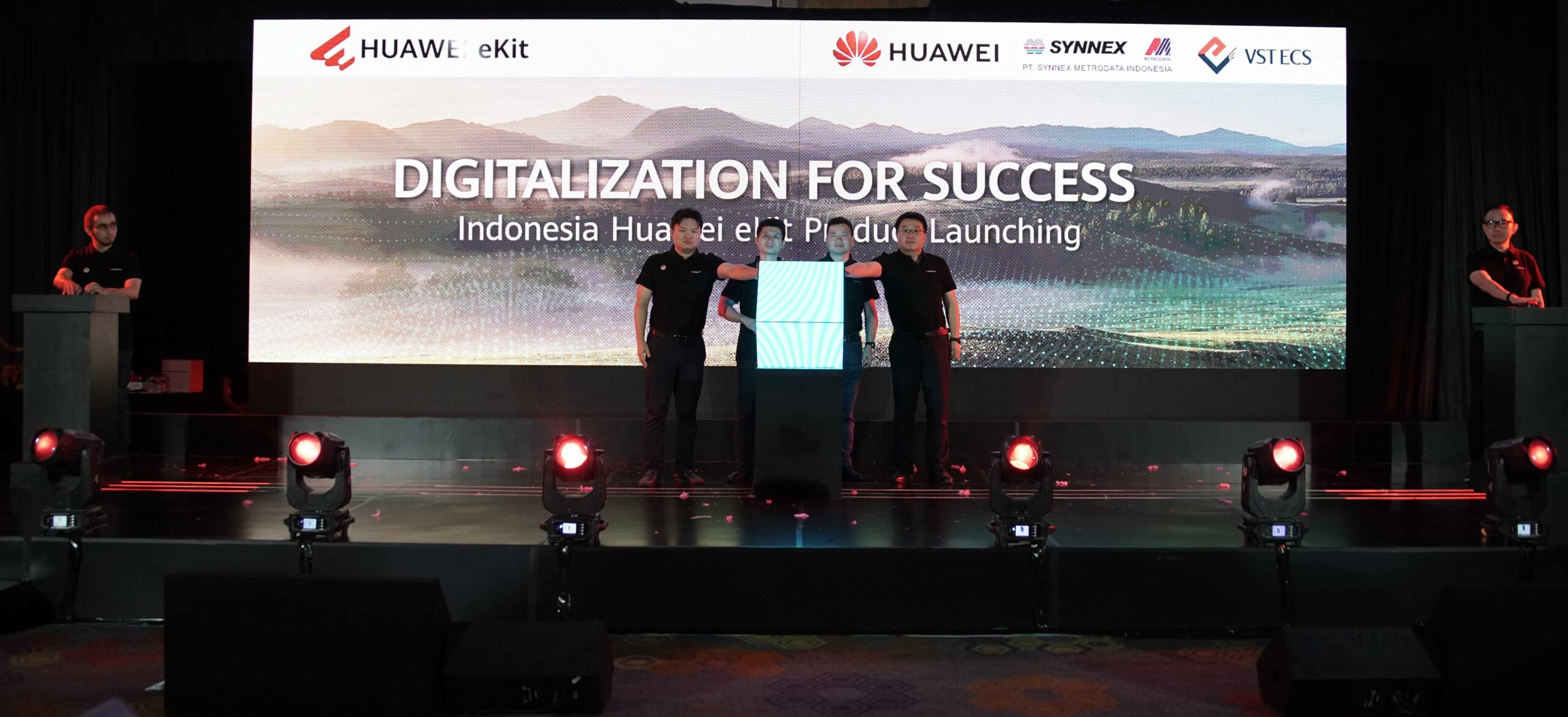 Huawei Mengumumkan Synnex Metrodata Indonesia & ECS Indo Jaya sebagai ...